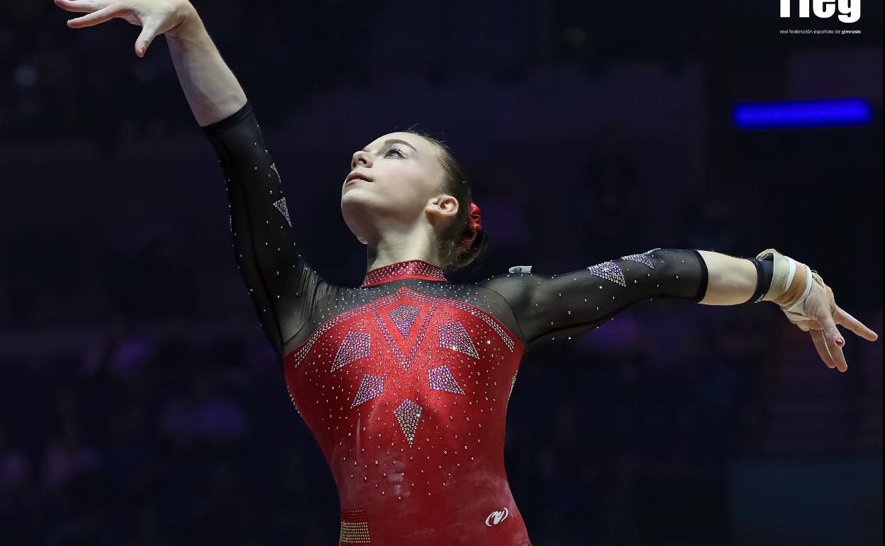 Laura Casabuena se mete en la final All Around de su primer Campeonato del Mundo | Las Provincias